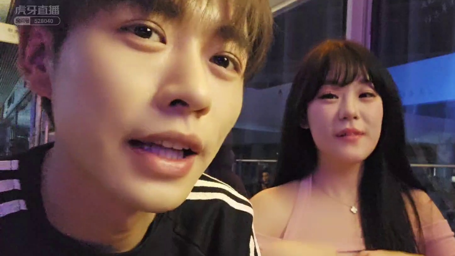 【子圣-798】我喜欢蓝色的原因是因为大海的颜色？_虎牙直播_huya