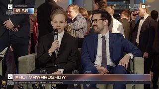 m0NESY带保镖来到HLTV Awards现场_虎牙直播_huya